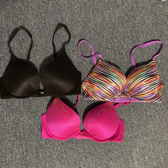 Victoria's Secret | Intimates & Sleepwear | Victorias Secret Bras 32d ...